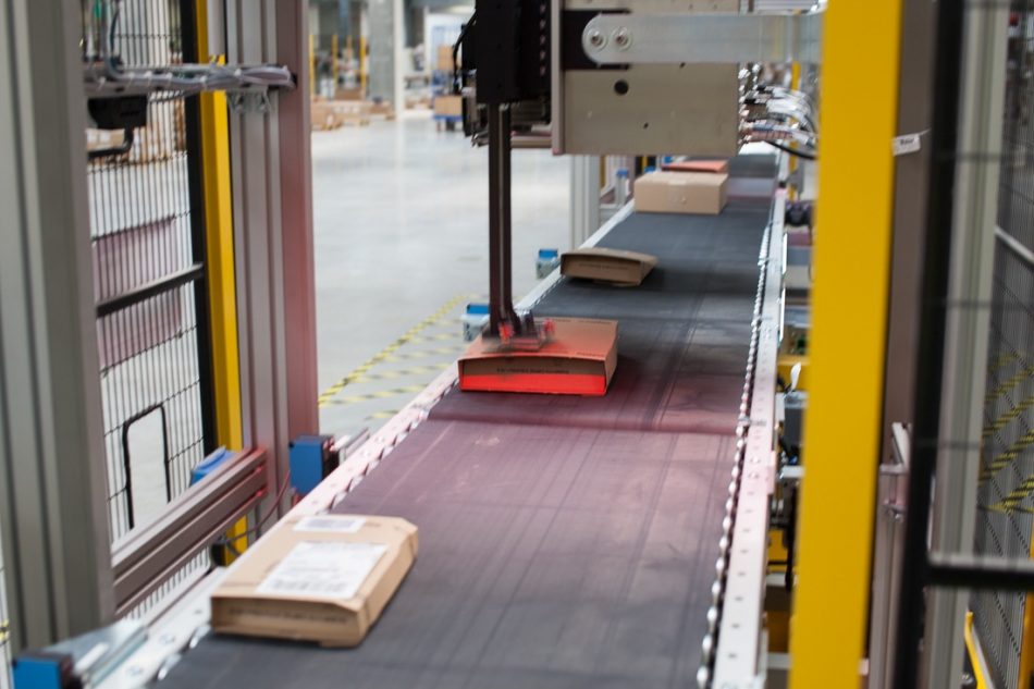 Visite guidée des entrepôts d'Amazon France