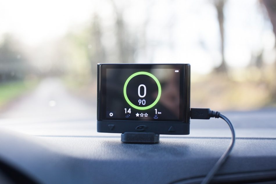 Test du Coyote Mini, l'avertisseur de dangers en mini